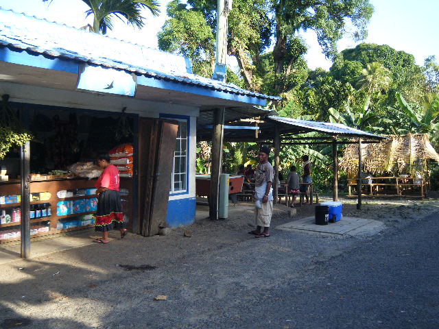 Mid Dar Store and Market Pehleng Kitti Pohnpei