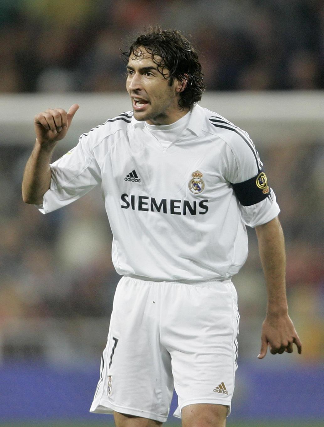 The Best Footballers: Raul Gonzalez is a striker Real Madrid of Spain