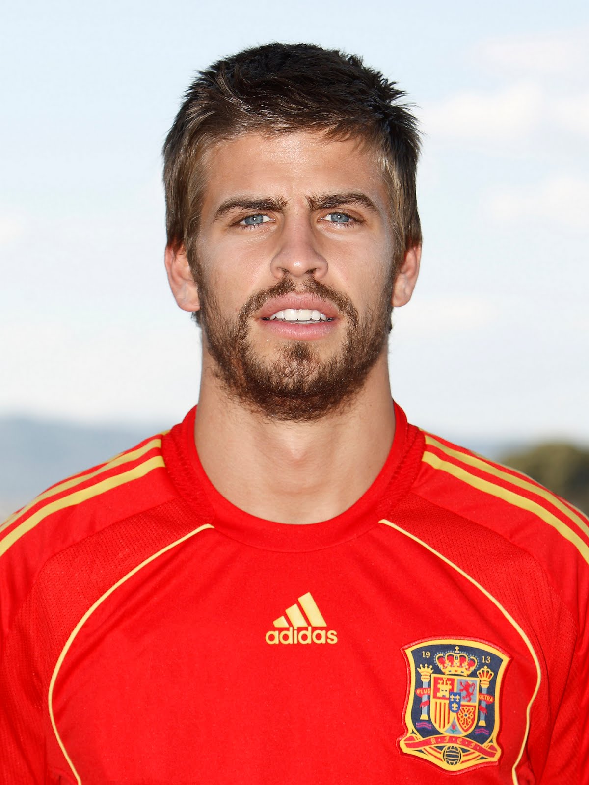 The Best Footballers: Gerard Pique is a Spanish footballer team