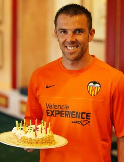 The Best Footballers: Carlos Marchena plays as a centre back of Spain