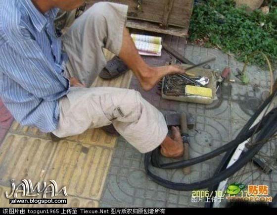 JALWAH: Handless Man-China