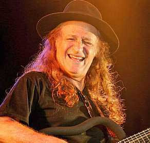 MPB: "ALCEU VALENÇA"