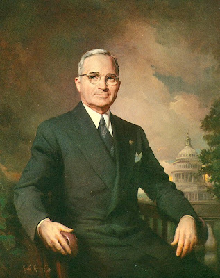 The Inquisitive Loon: Presidential Showdown: FDR vs Truman