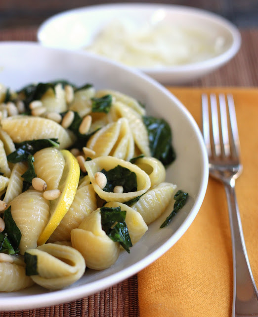 The Cilantropist: Easy Lemon-Garlic Kale Pasta