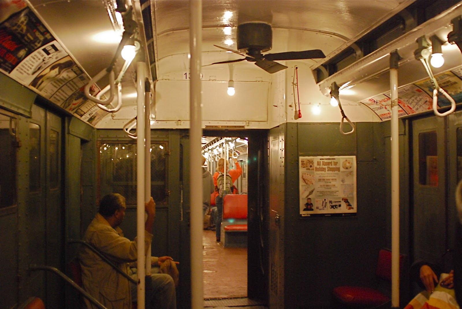 NYC ♥ NYC: Nostalgia Train Ride For The Holidays: 1930's Vintage Subway ...
