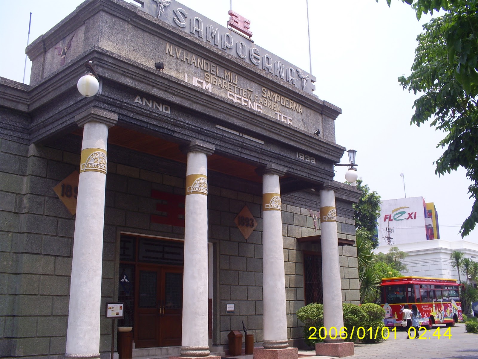 Surabaya is My Life: 1. HoS ( House of Sampoerna )