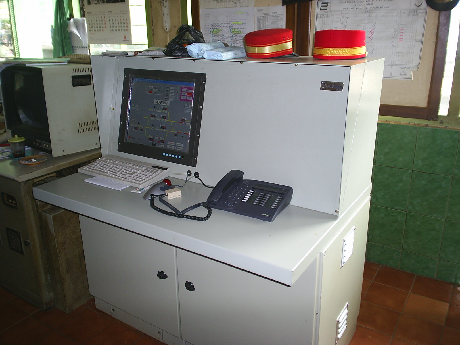 KERETA API - RAILWAYS: MEJA PELAYANAN/LOCAL CONTROL PANEL