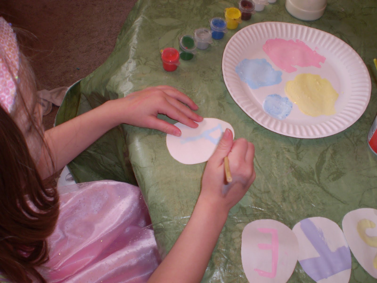 Creative and Curious Kids!: Alphabet Eggs: Story and Craft