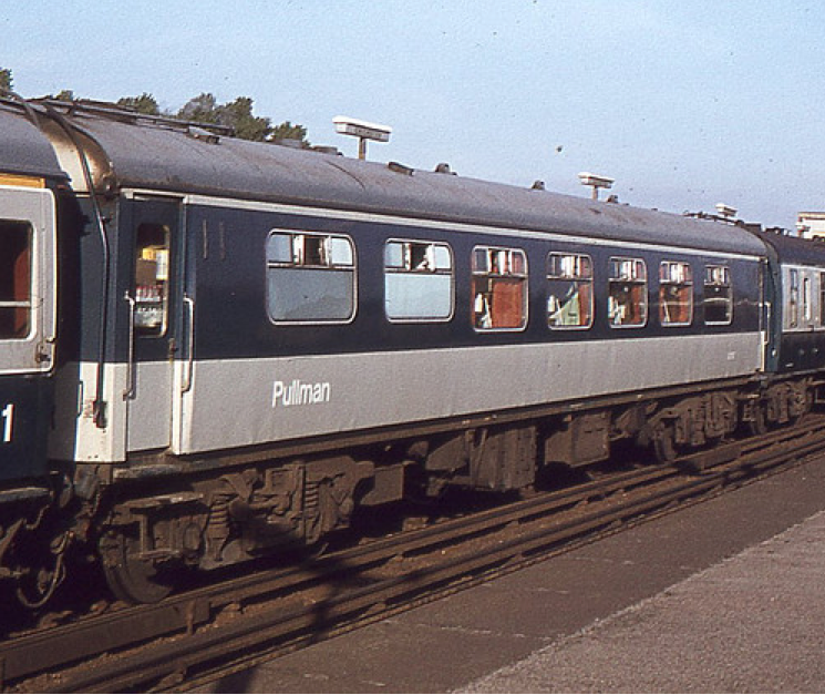 Let's talk about liveries! : r/trains