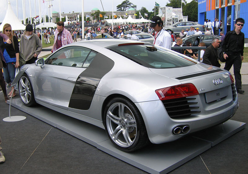 Best Cars In The World: Audi R8 Power
