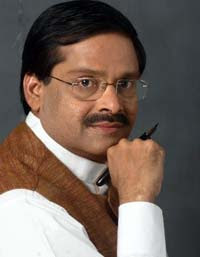 Parakala Prabhakar quits Chiru’s Praja Rajyam Party « Funkyysoul’s Blog