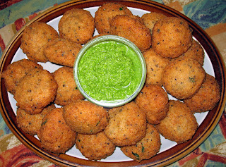 Chachi's Kitchen: Chore ja Bhajia; Blackeye Beans Vada / Falafel