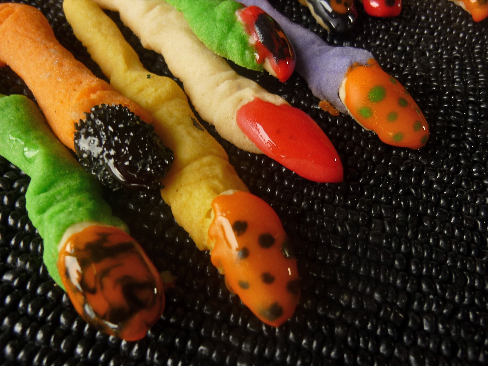 Monster Finger Cookies With Ghetto Fabulous Fingernails & Octobers LOL ...