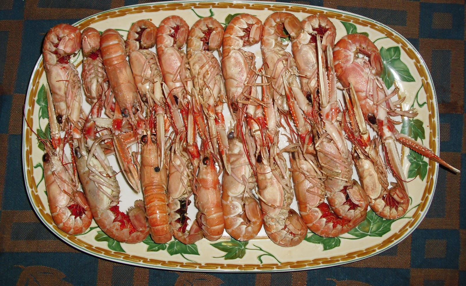 GUAPAMENTE: Cigalas con huevas