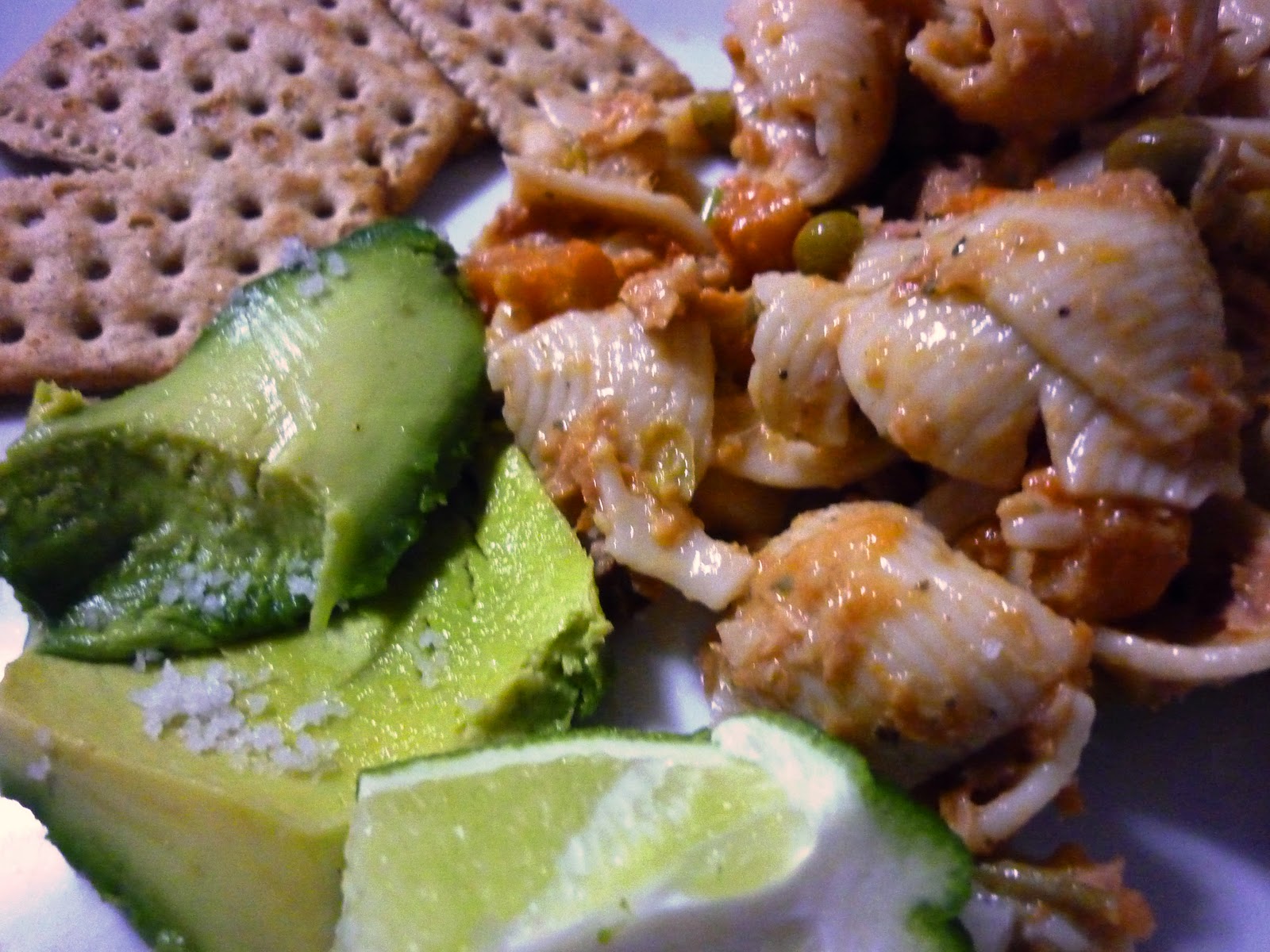 FAST, GREEN, DELICIOUS: DIA 096: ENSALADA DE CONCHITAS CON ATÙN