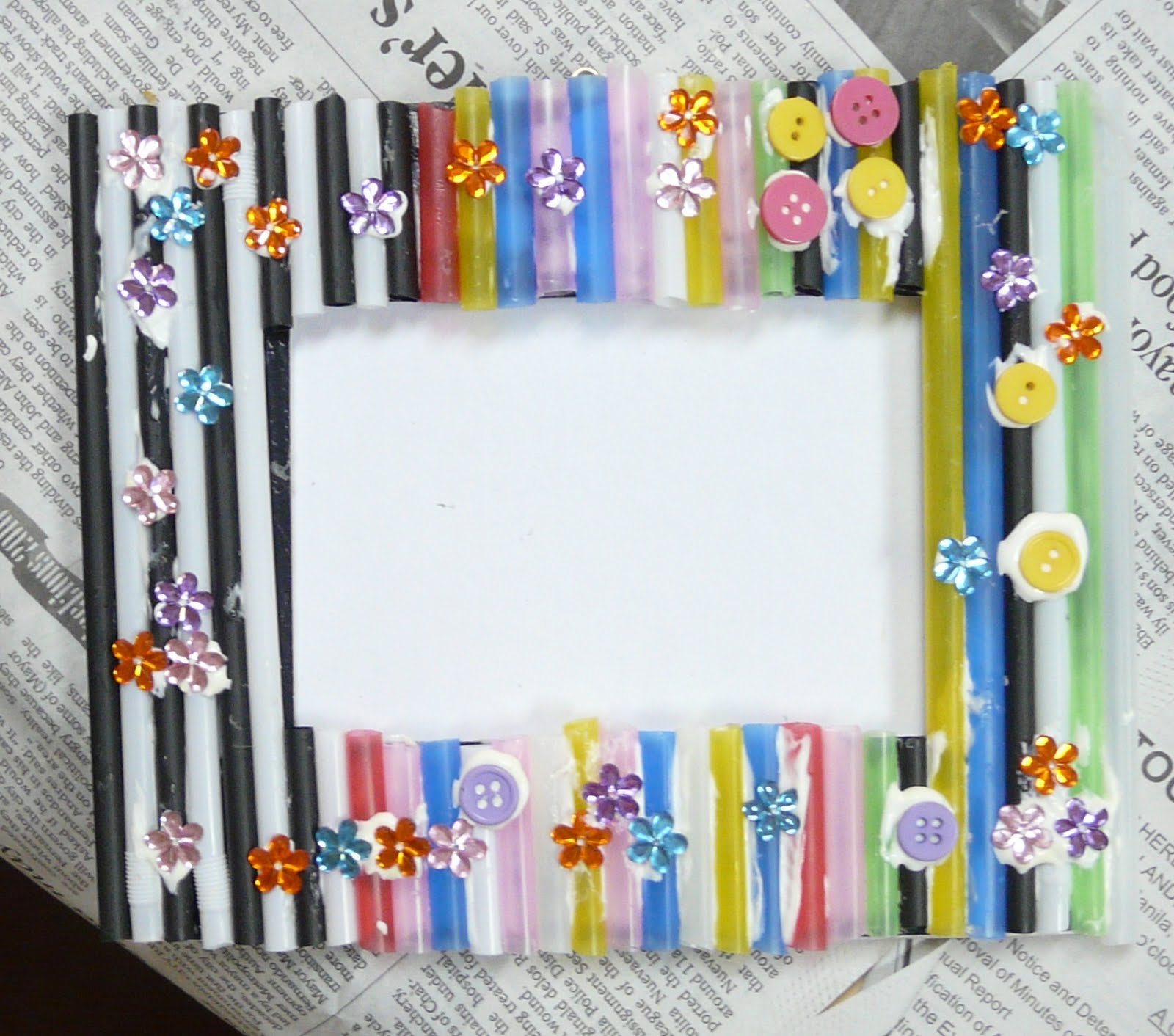 I love crafts: April 8, 2010: straw picture frames