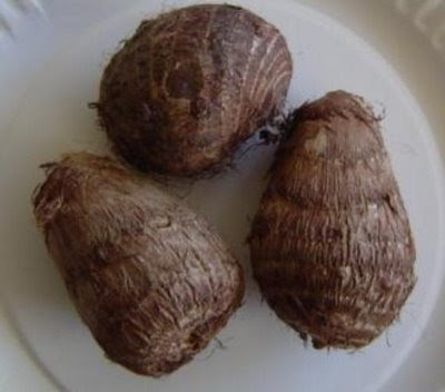 Mom's Kitchen: Chamadumpa ( Taro - Root )
