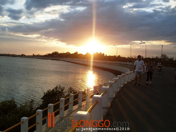 Inside Totoy's Mind: Iloilo Boulevard