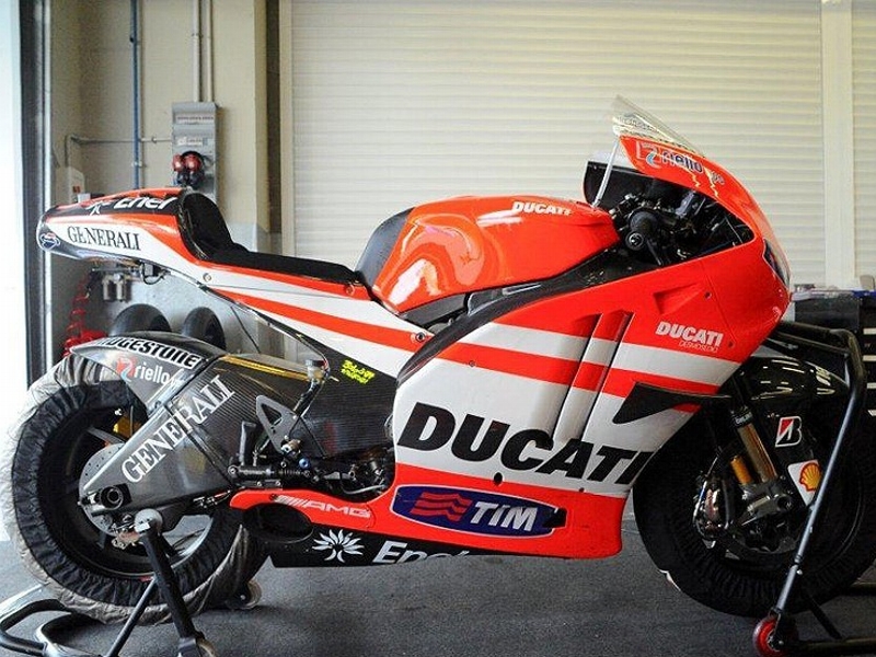 Motorcycle Review's: 2011 Ducati sponsor