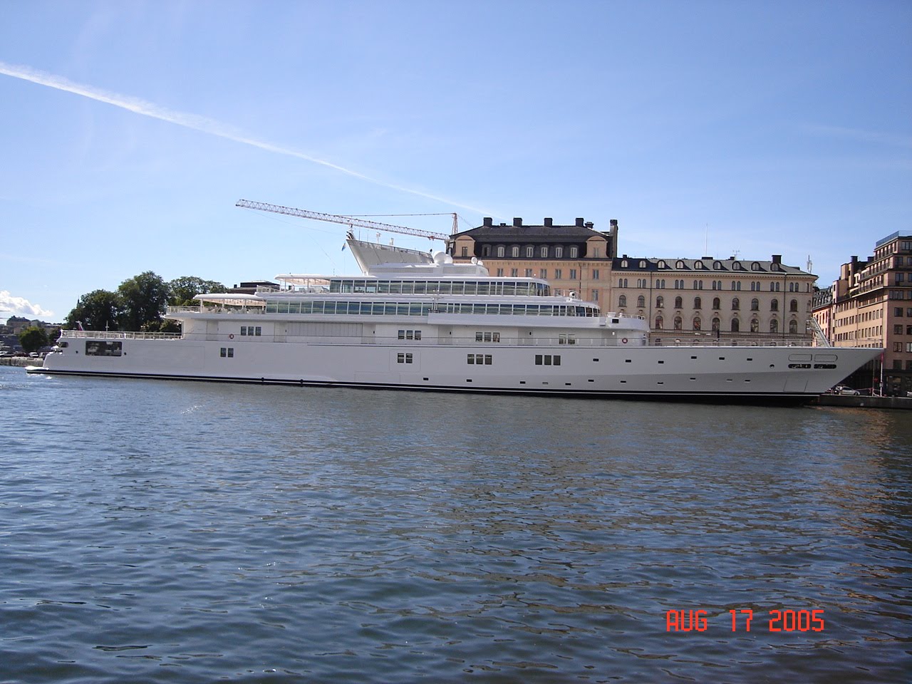 Most Expensive Yachts Pictures, World Largest Yachts owned billionaires