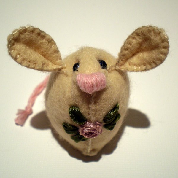 Beccy's Place: Embroidered Mice