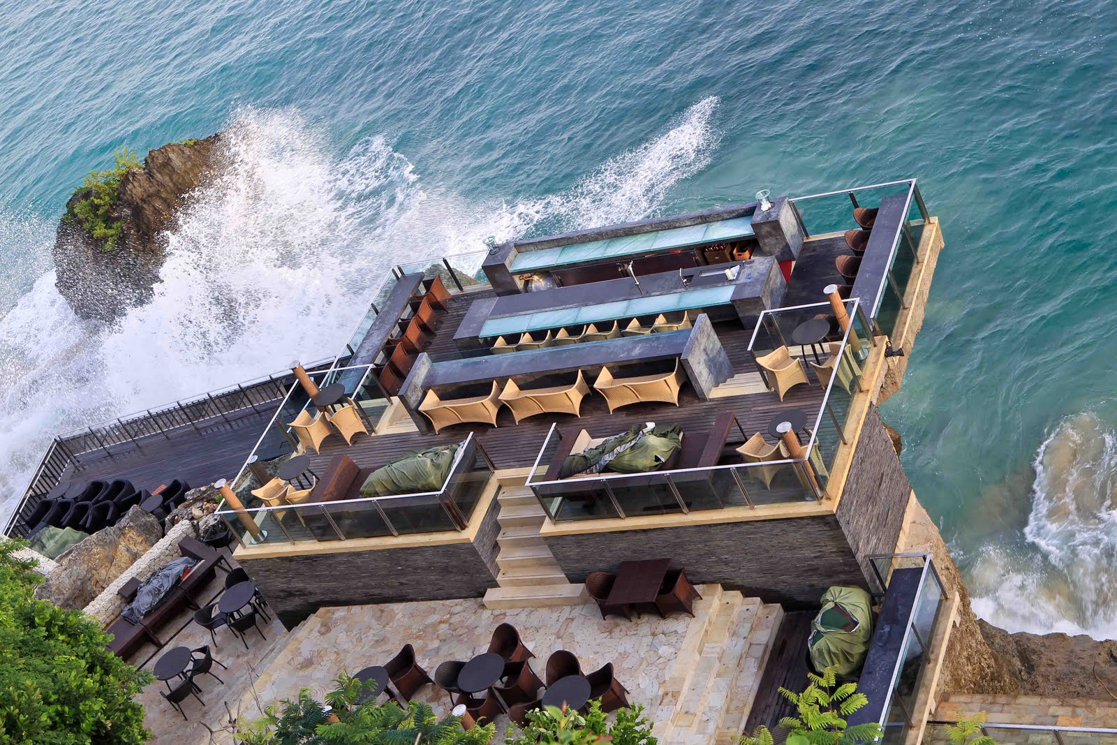 Life of a Lil Notti Monkey: The Rock Bar, Ayana Resort