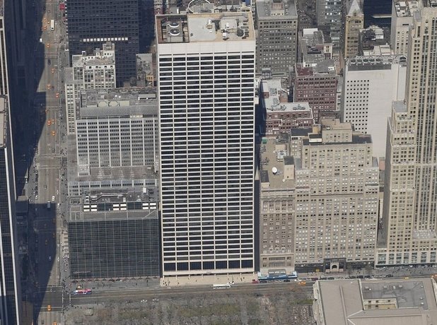 Air Space New York City: Manhattan : W.R. Grace Building