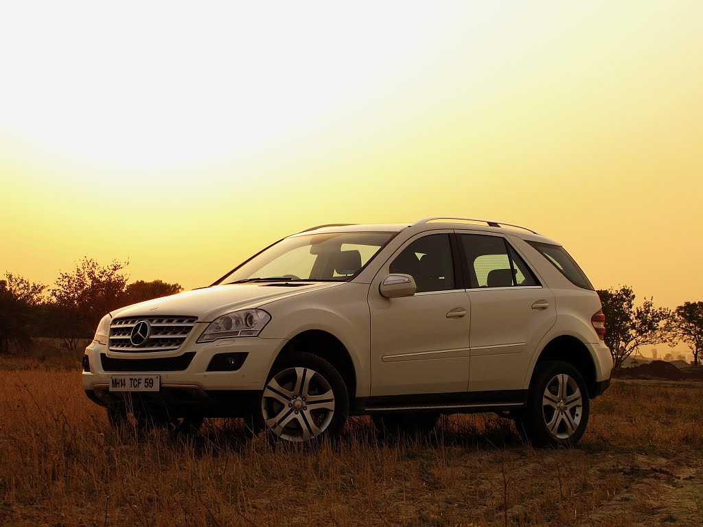 Motoring & Beyond: Review - Mercedes Benz M-Class (ML 320 CDI)