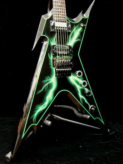 Guitar Info and Advice: Gear Highlight: Dean Dime Slimebolt Razorback