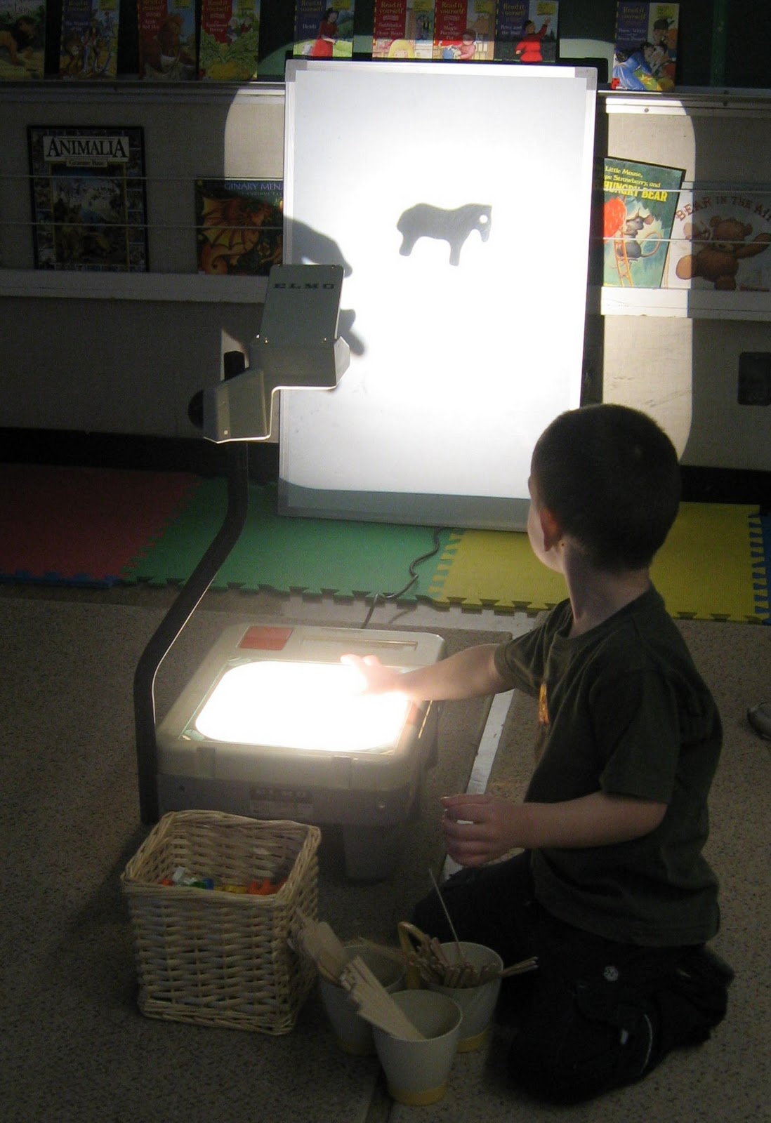 StrongStart: Shadow and Light Play