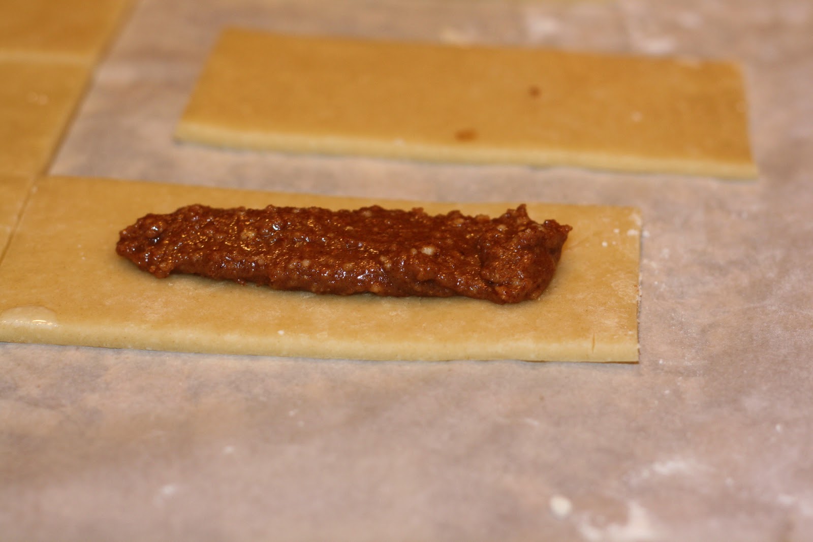 sunday sweets: cinnamon-sugar pastry pockets