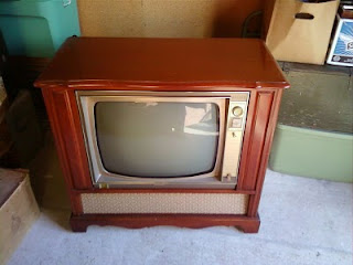 Cul-de-sac Shack: My New Vintage Zenith Console TV