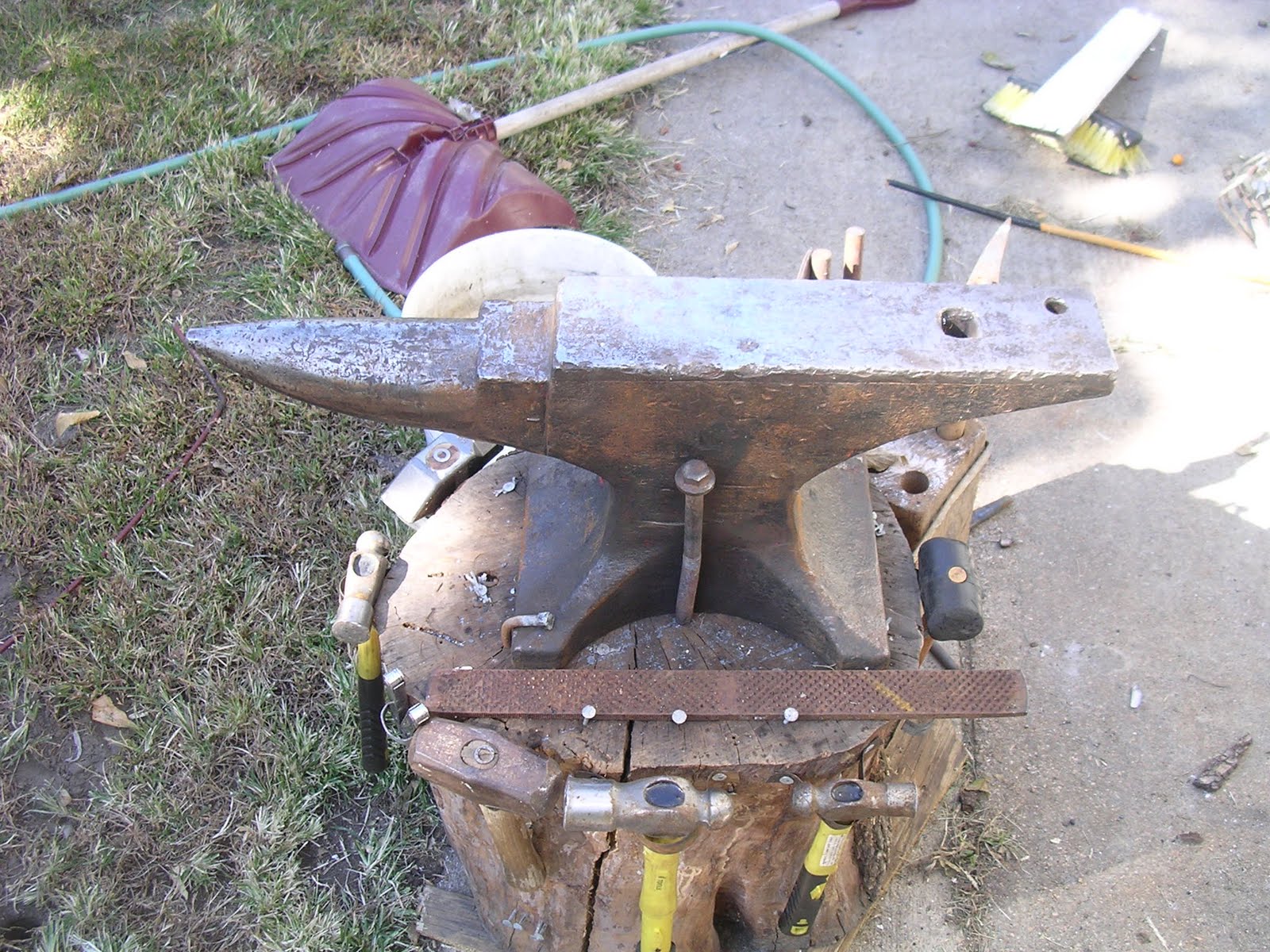 The Life of Sam the Smith: My old and new blacksmithing setups