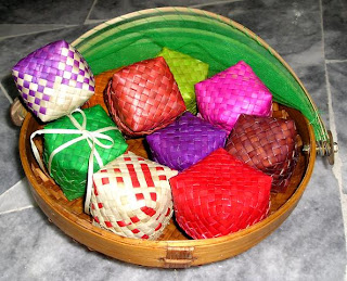 pendidikan seni visual: SENI ANYAMAN