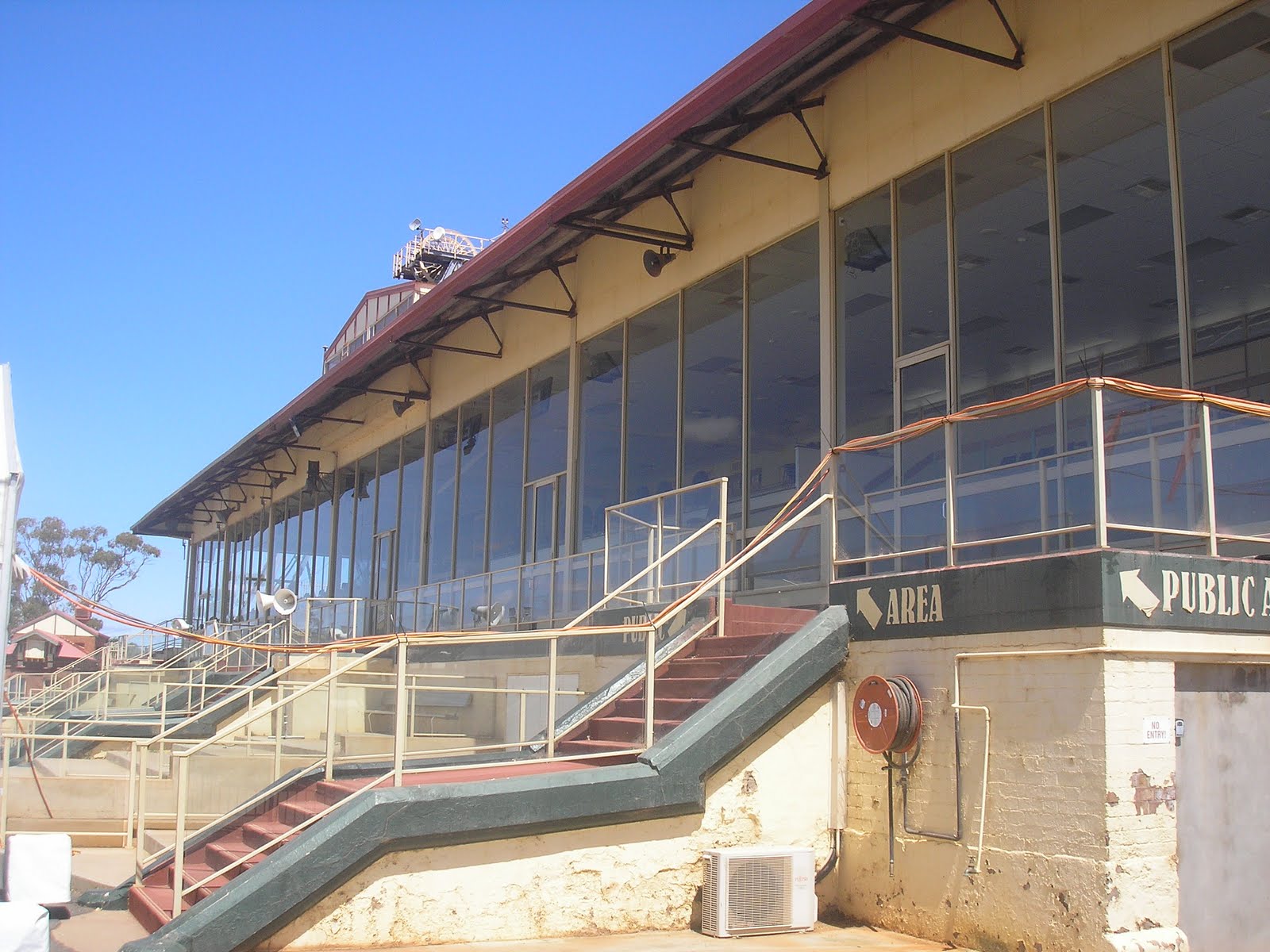 Whereiswitchwae?: Kalgoorlie Boulder Race course