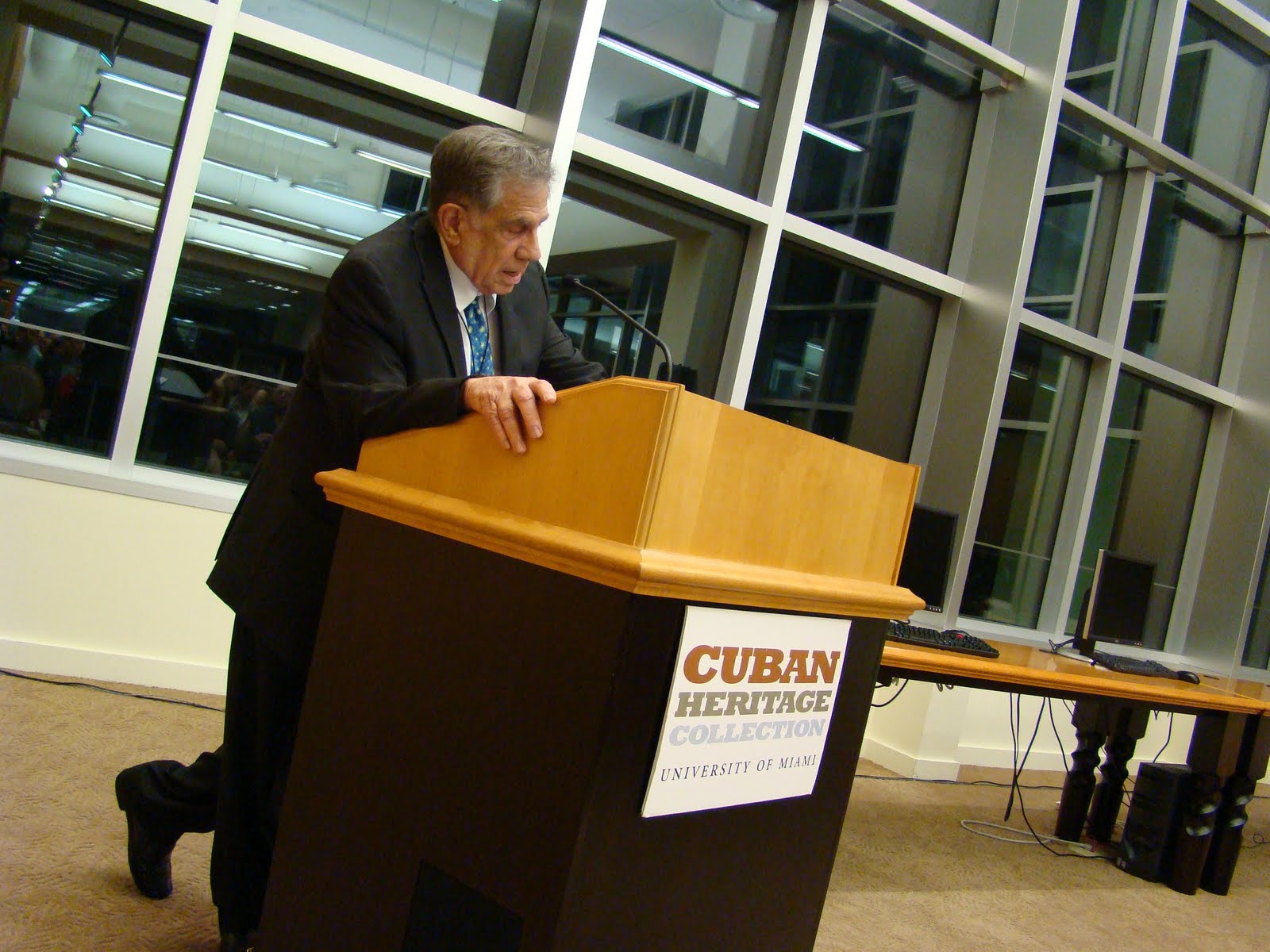 Magazine Cultural. Instituto Cultural René Ariza: November 2010