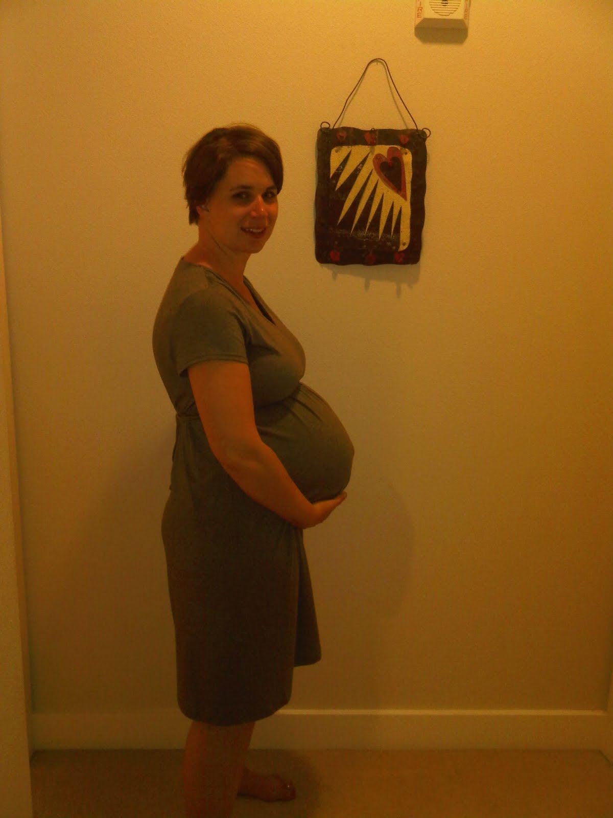 Turbo Thompsons: 32 week belly pics