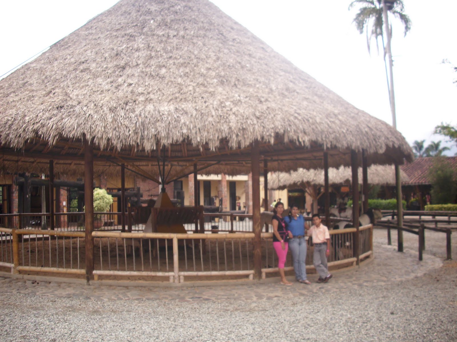 MUNDOMAGICO: Parque Panaca. Armenia Colombia