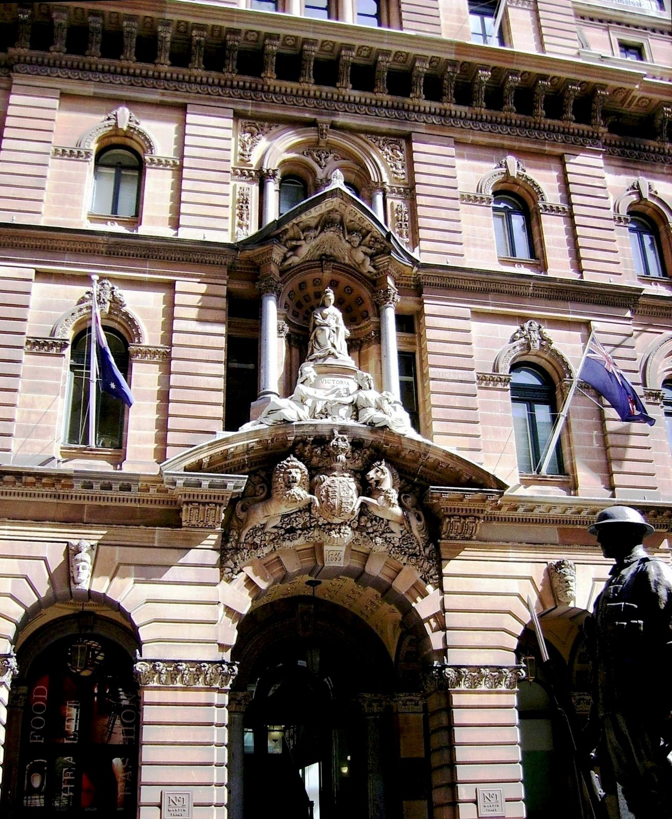 KJ - Kaye and Jose - Amazing Photos: GPO - Sydney