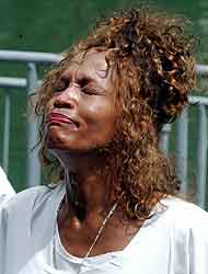 Selebrity Vaganza: Whitney Houston is back on drugs!!!