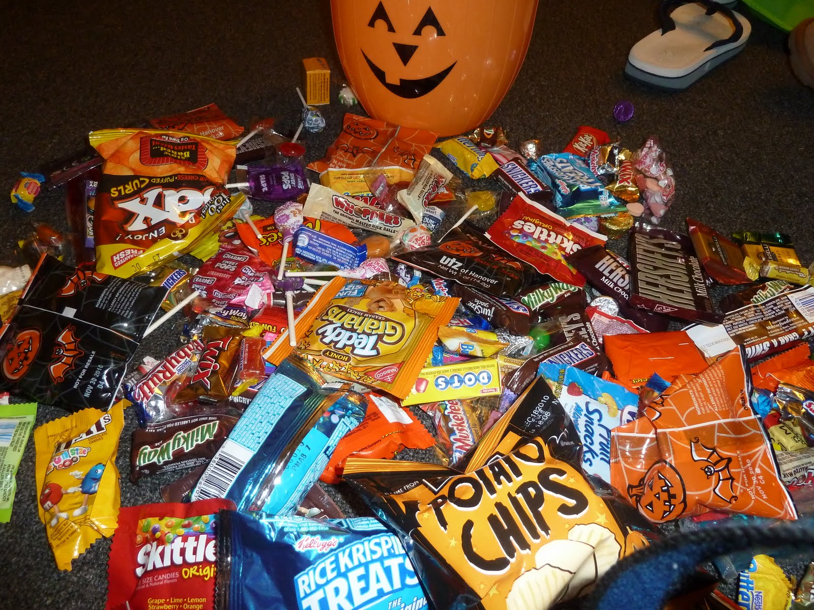 my careless whispers: Candies From Trick or Treating