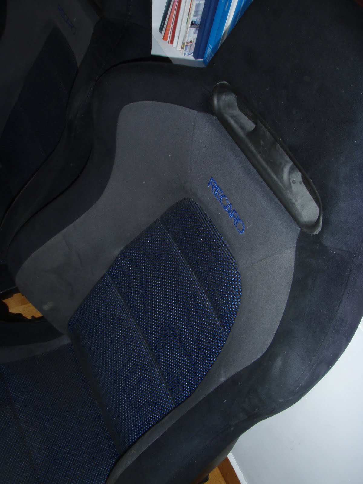 JDMbits: New Arrival: Recaro Evo7 GSR Seats!