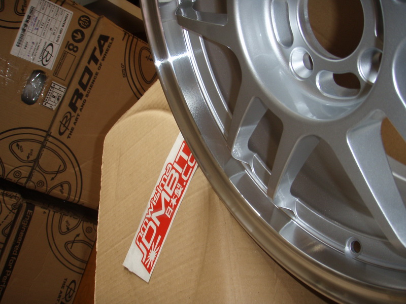 JDMbits: New Arrival: Rota Subzero 16x7 Silver!