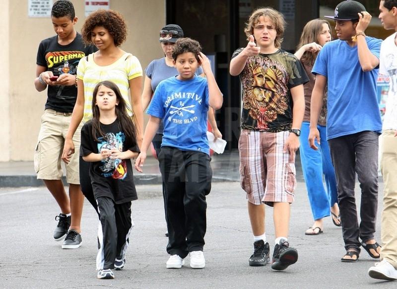 Paris Jackson Online: Los Jackosn en La Vegas