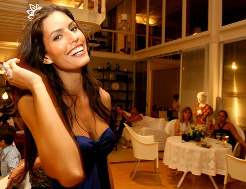 Talentos dos Surdos no Brasil: Brenda Costa modelo Deficiente Auditiva ...