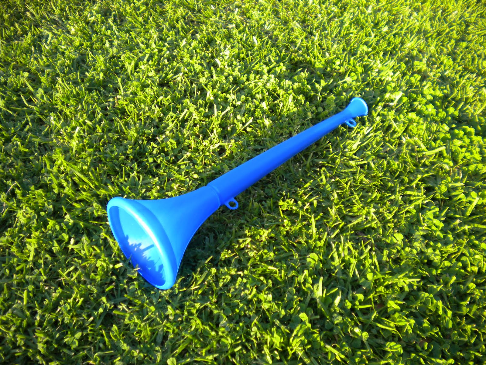 Mzansi Vuvuzelas and African Craftworkers: Standard Plastic Vuvuzelas