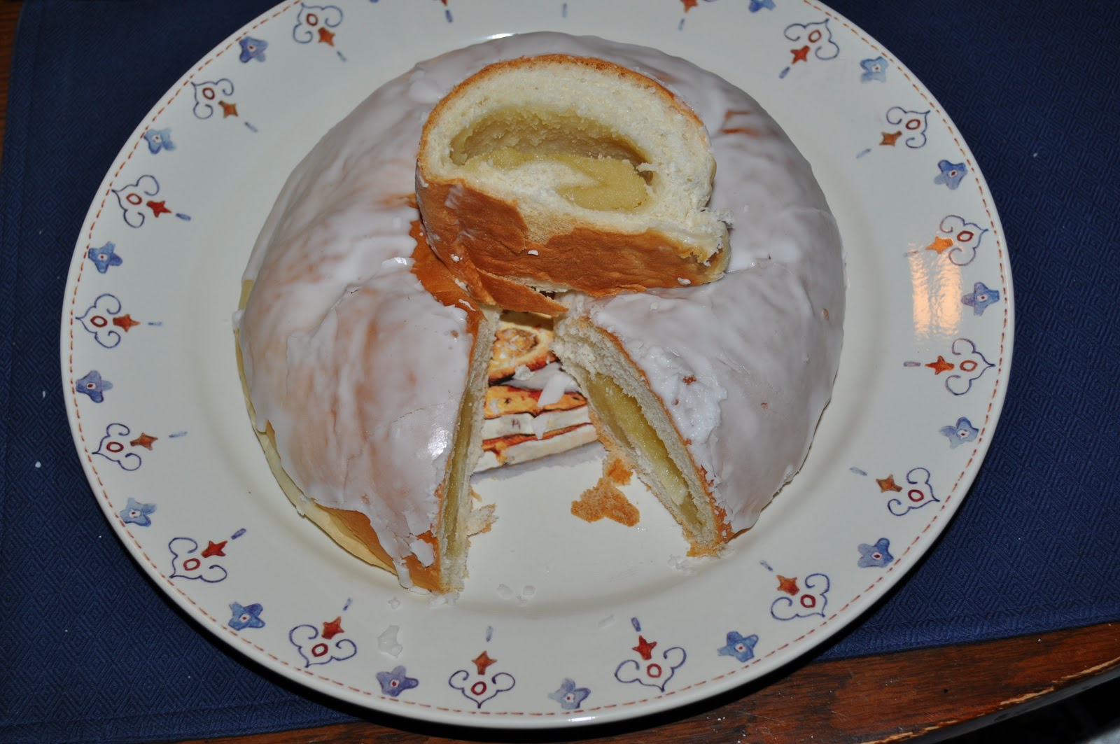 Michigan Cottage Cook: ROYAL DUTCH BAKERY GRANDVILLE MICHIGAN PASTRY ...