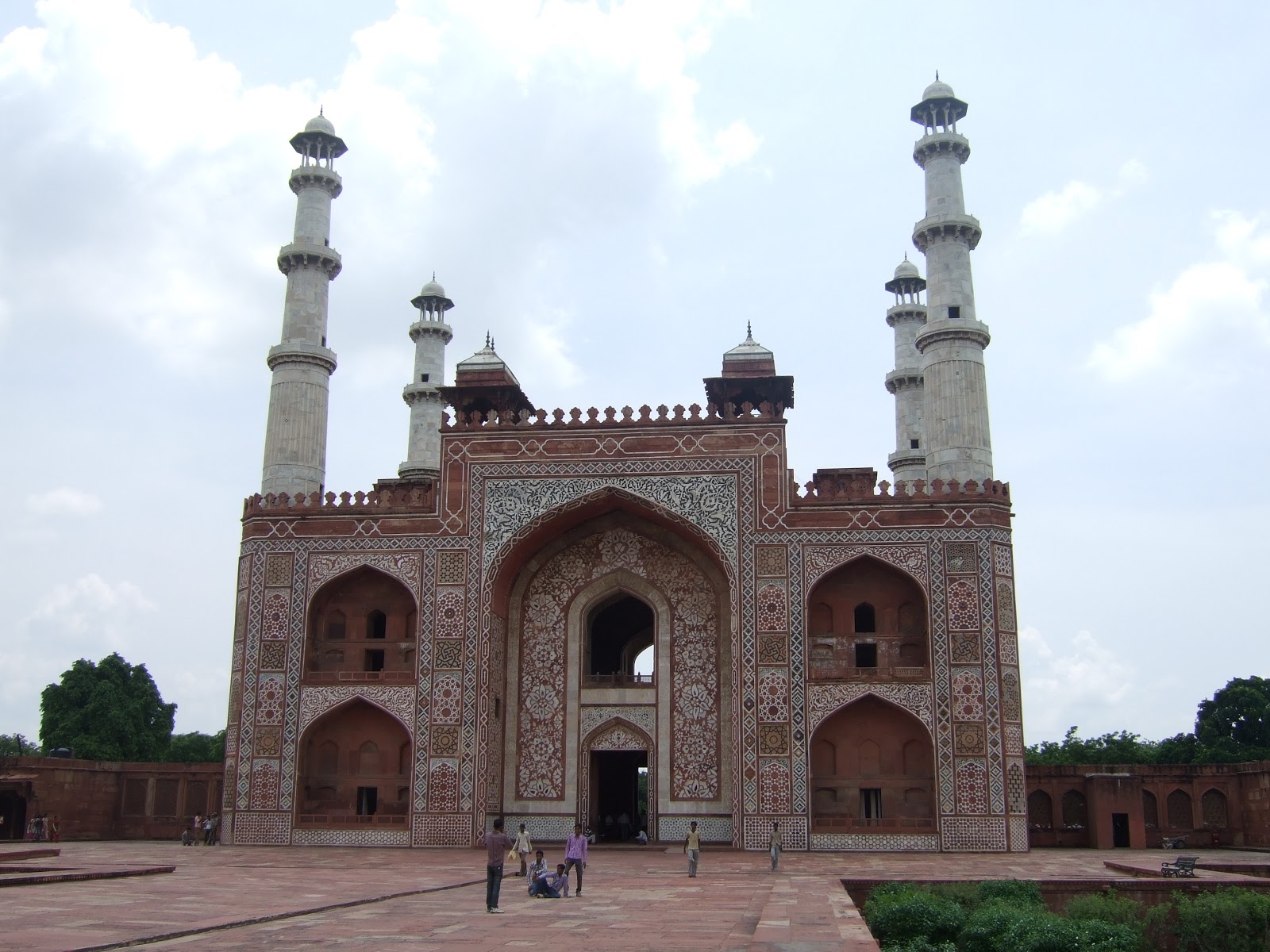 TRAVEL IN A GARDEN: Sikandra - Rajasthan (part I).