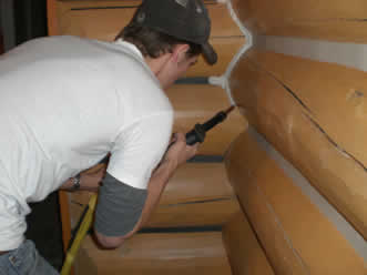 Chinking Cedar Homes: Three Easy-To-Do Chinking Steps for Your Log Homes