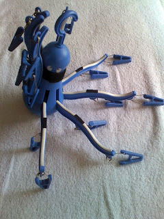 El Diodo Histriónico: Mejorando IKEA Octopus